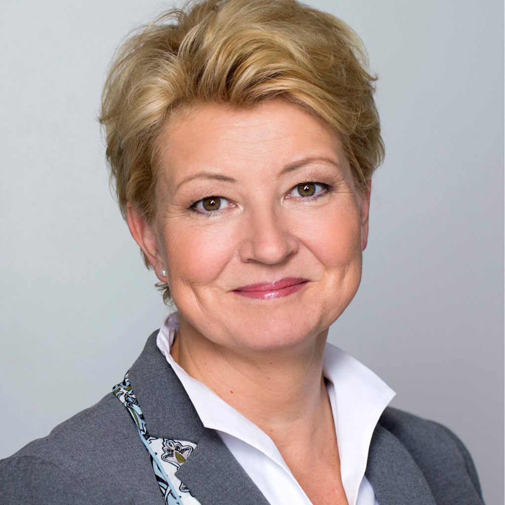 Monika Philipp-Forstner - Business Operation Direktor - CANON Austria ...
