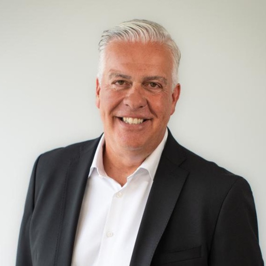 Sebastian Wiegand - Geschäftsführer - H & H Hotelservice und ...