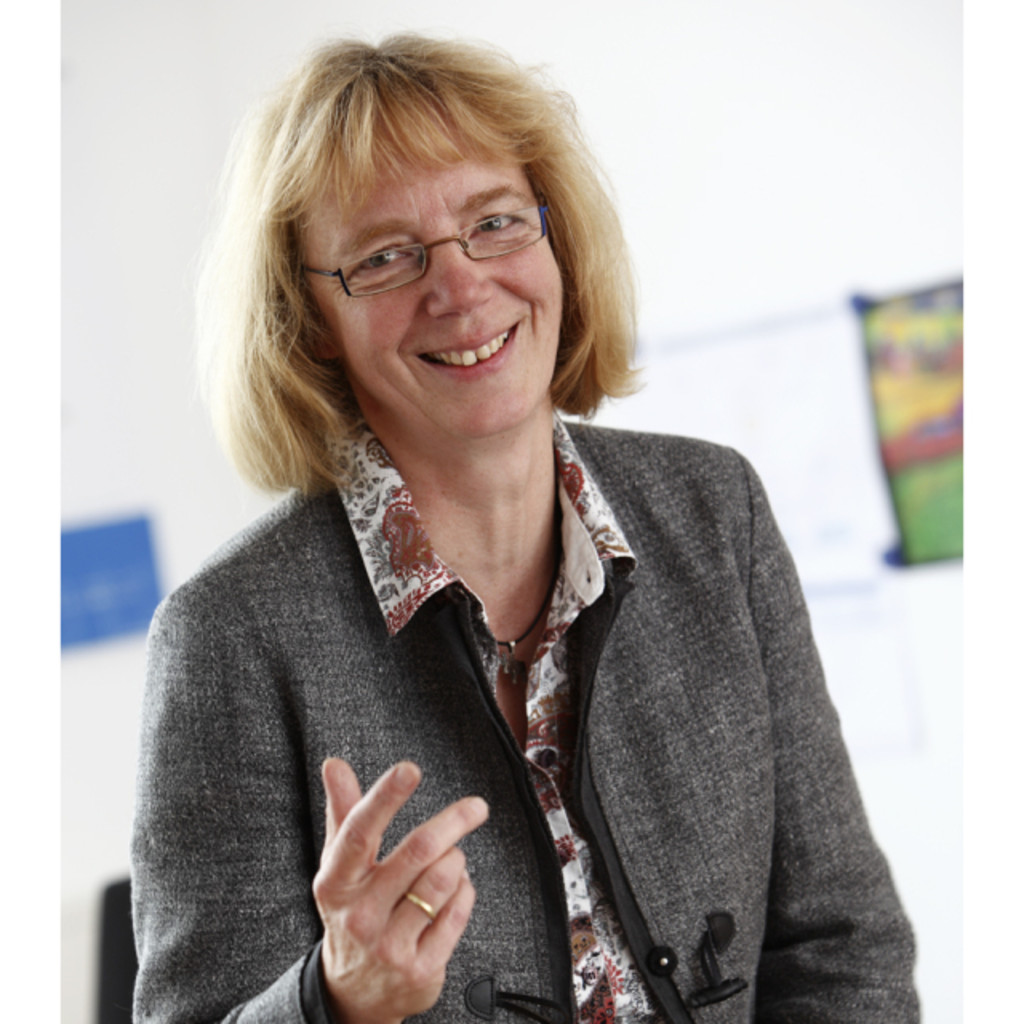 Dr. Barbara Bachmann - Qualitätsmanagement - Hochschule Weserbergland ...