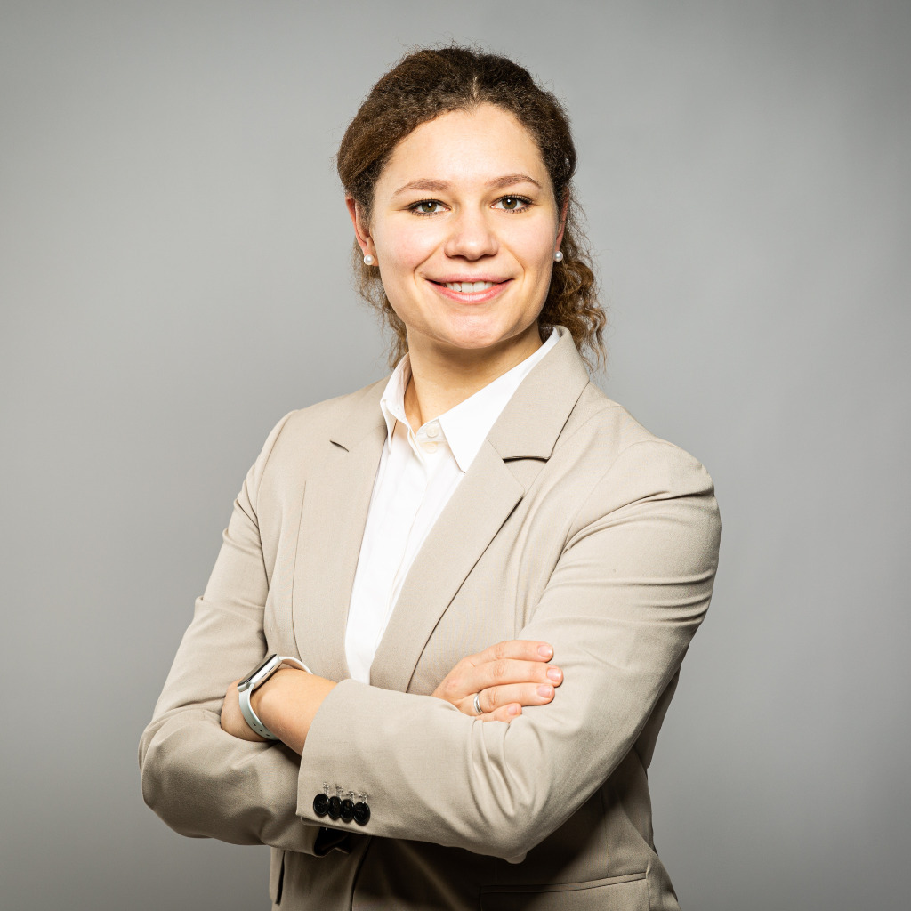 Sarah Friese - Trainee Recruiting - IU Internationale Hochschule | XING