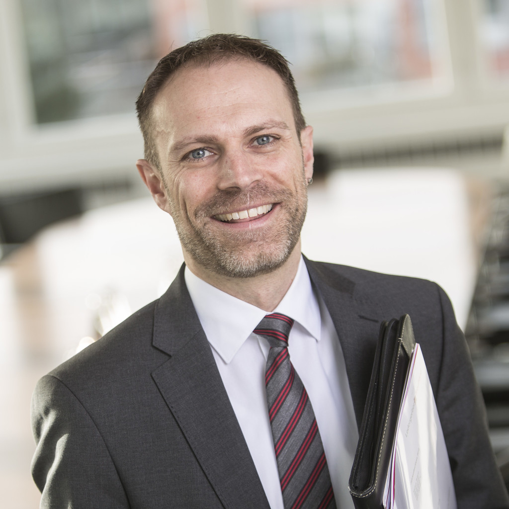 Pascal Lerch - Leiter Firmenkunden Marktgebiet Toggenburg-Wil ...