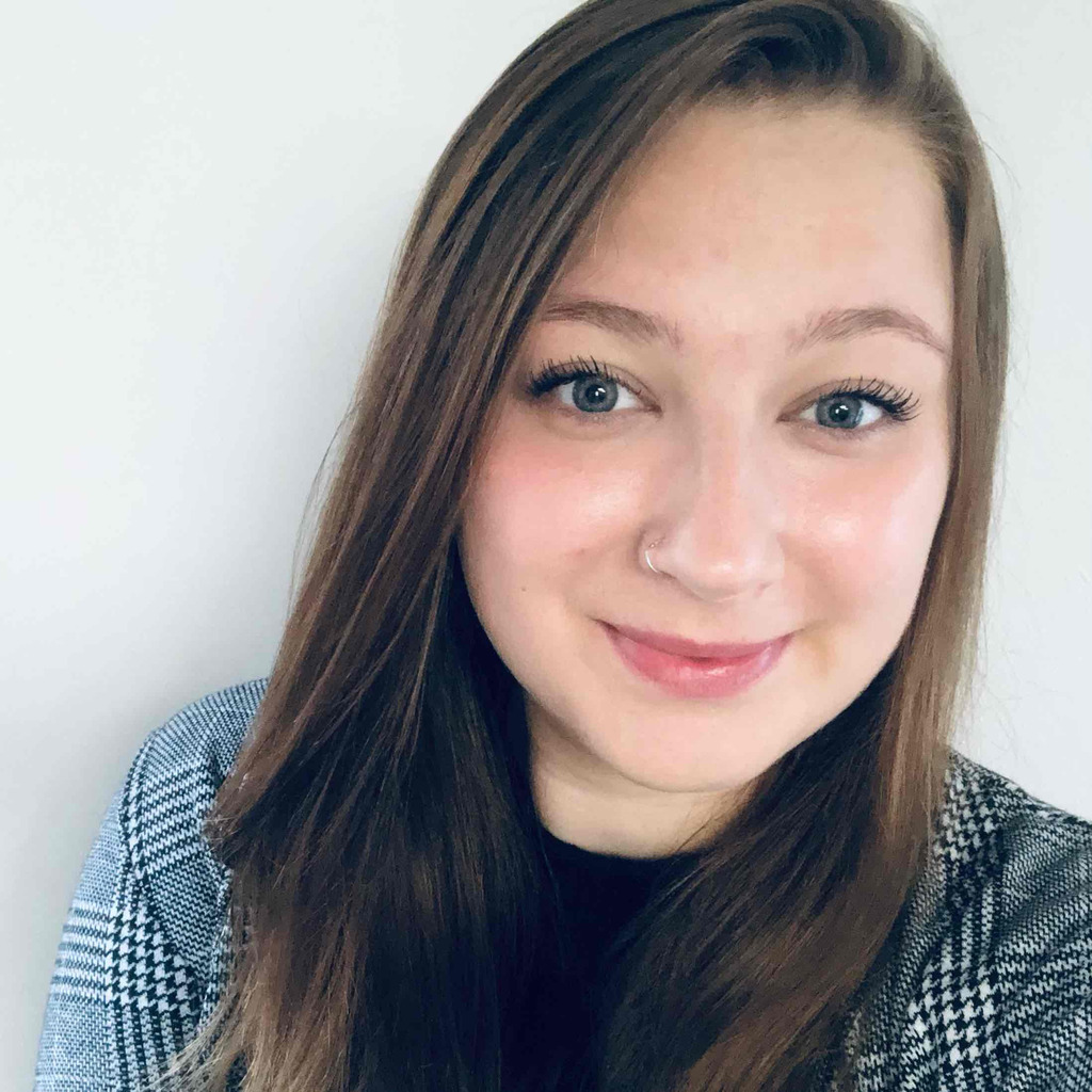 Julia Kihm - Sachbearbeiterin - medi GmbH & Co. KG | XING