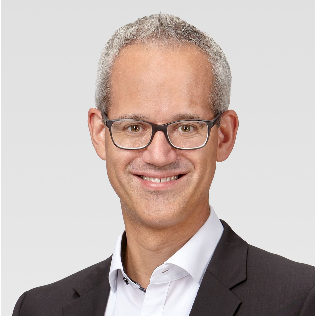 Roman Aregger - Leiter Services, Mitglied der Bankleitung ...