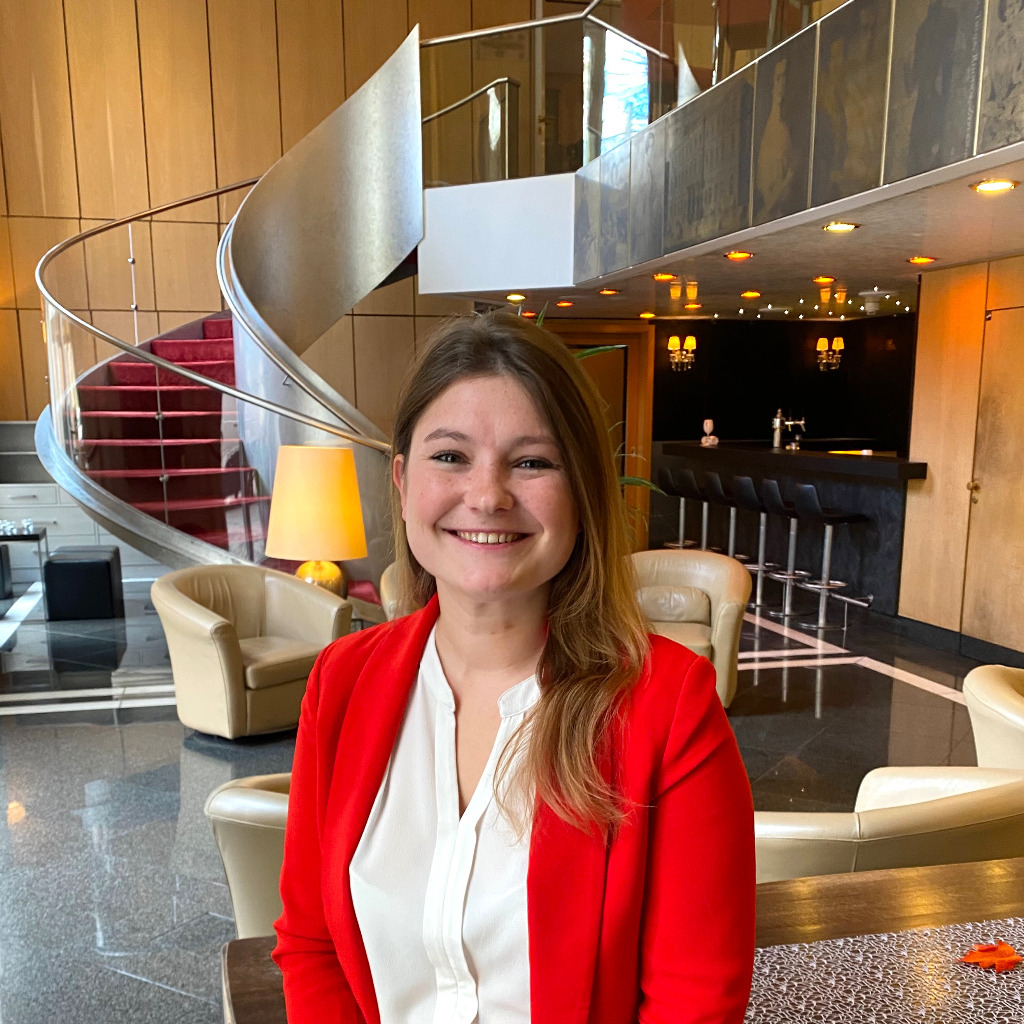 Anna Riehe - General Manager - Living Hotel Prinzessin Elisabeth in ...