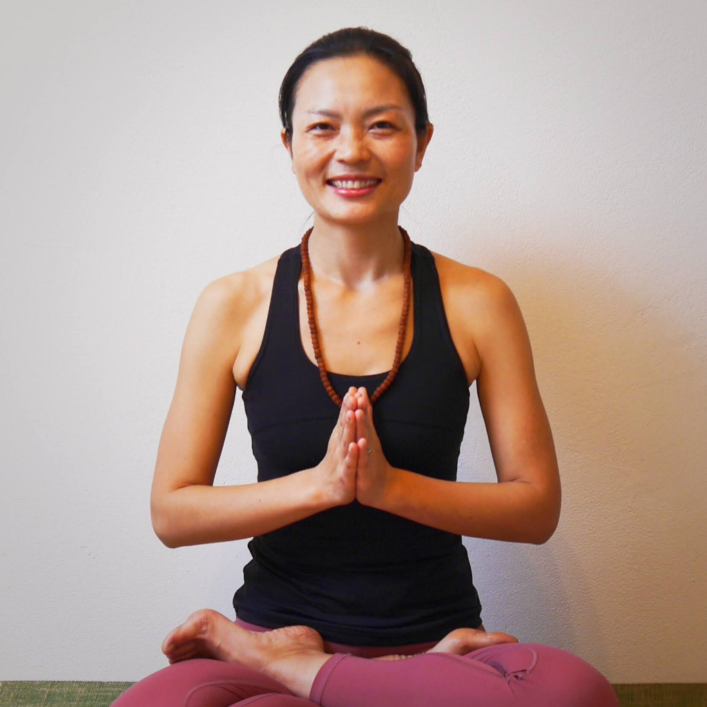 Wen Li - Yoga-Lehrerin - www.in-elements.de | XING