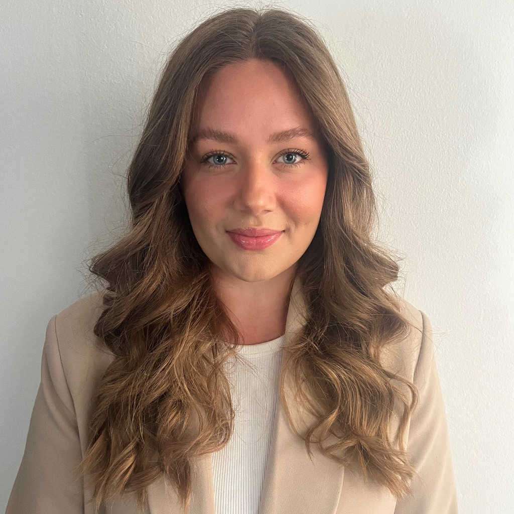 Nike Anneliese Hackmann - Stipendiatin Recruiting & Active Sourcing ...