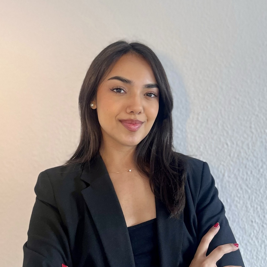 Paula Castillo - Manager Business Controlling XING - New Work SE | XING