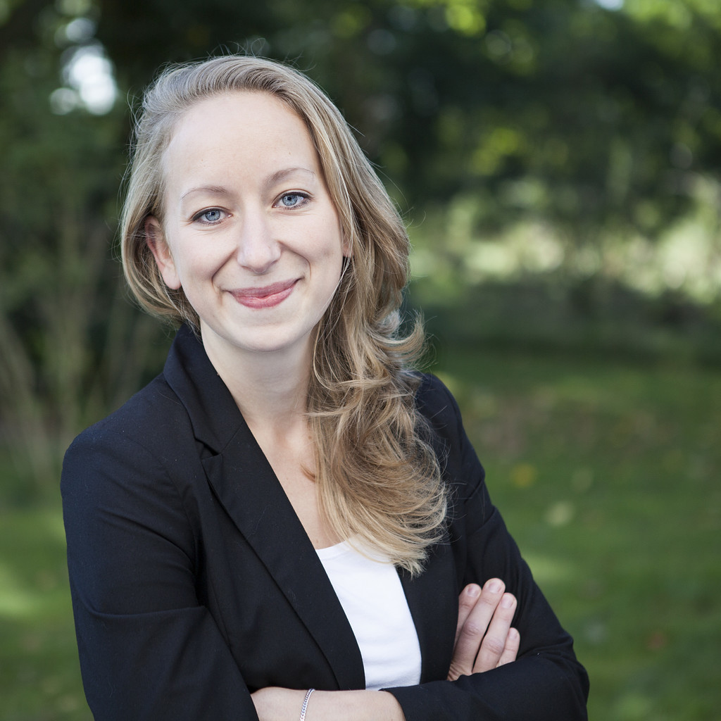 Kim Simon - Akademische Projektmanagerin - IU Internationale Hochschule ...