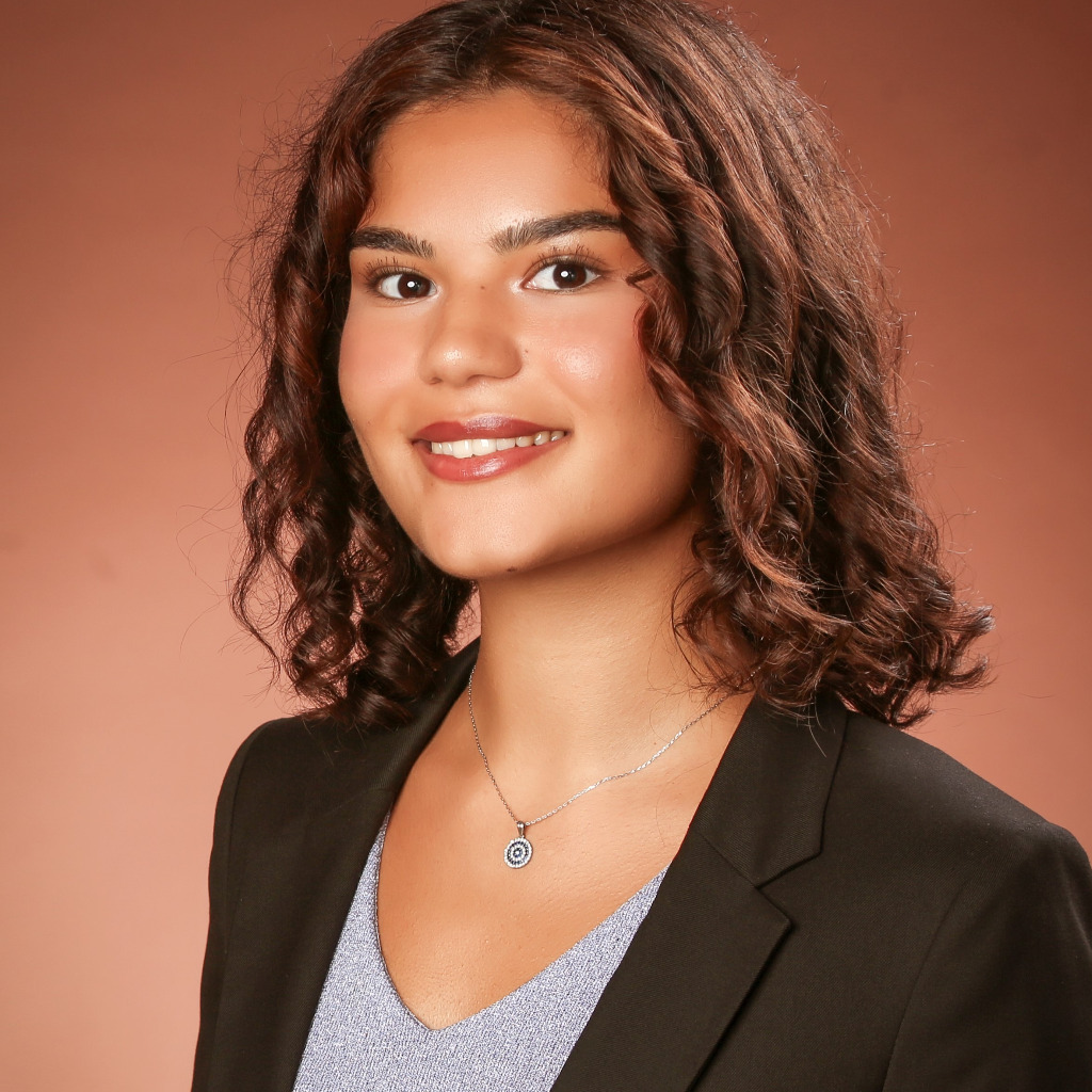 Viona Shiri - Future Junior Recruiter - F&R Future Recruiting GmbH | XING