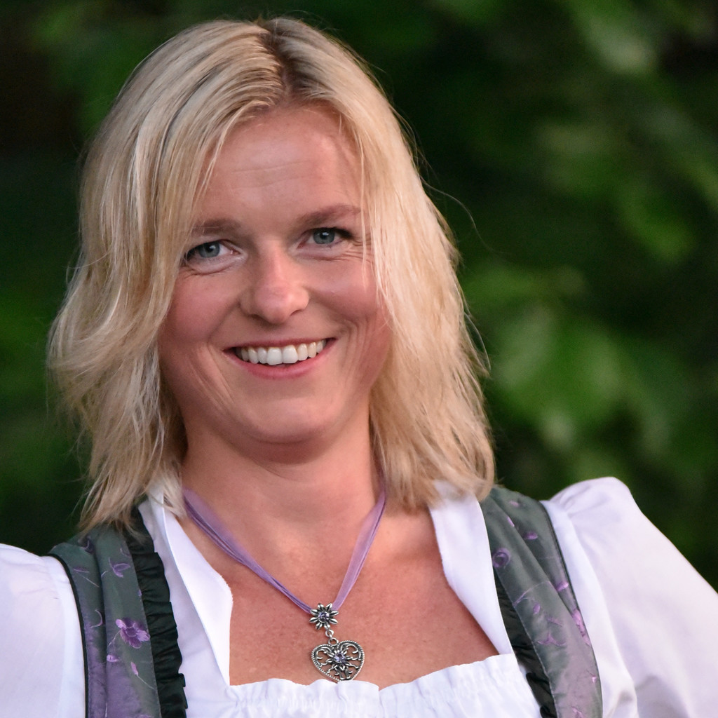 Birgit Baumgartner - Bau- Projektabrechnung - Lindner Reinraumtechnik GmbH | XING