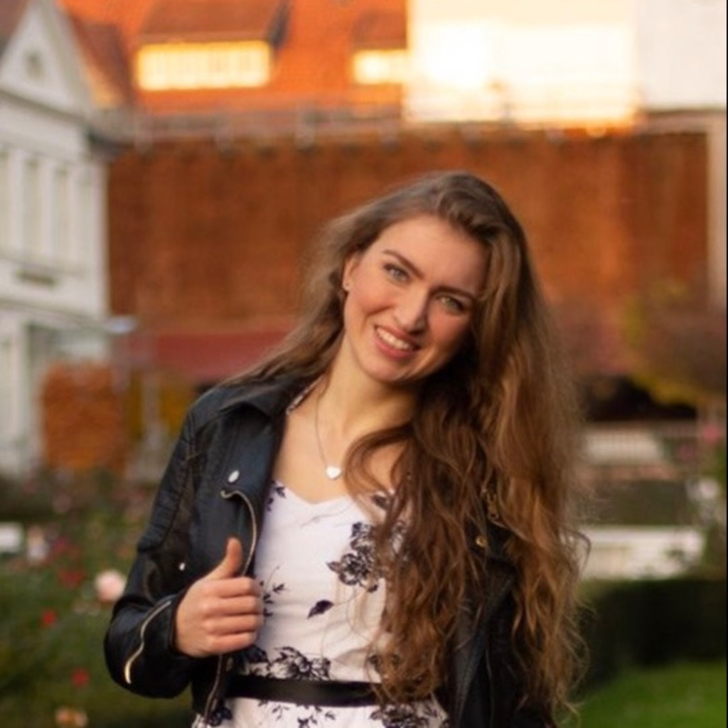 Jacqueline Seifert - Erzieherin - Fabido | XING