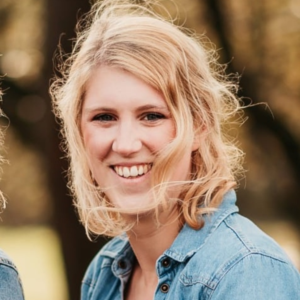 Lara Oetzel - Kundenbetreuerin Service & Qualität Meldewesen - ECKD GmbH | XING