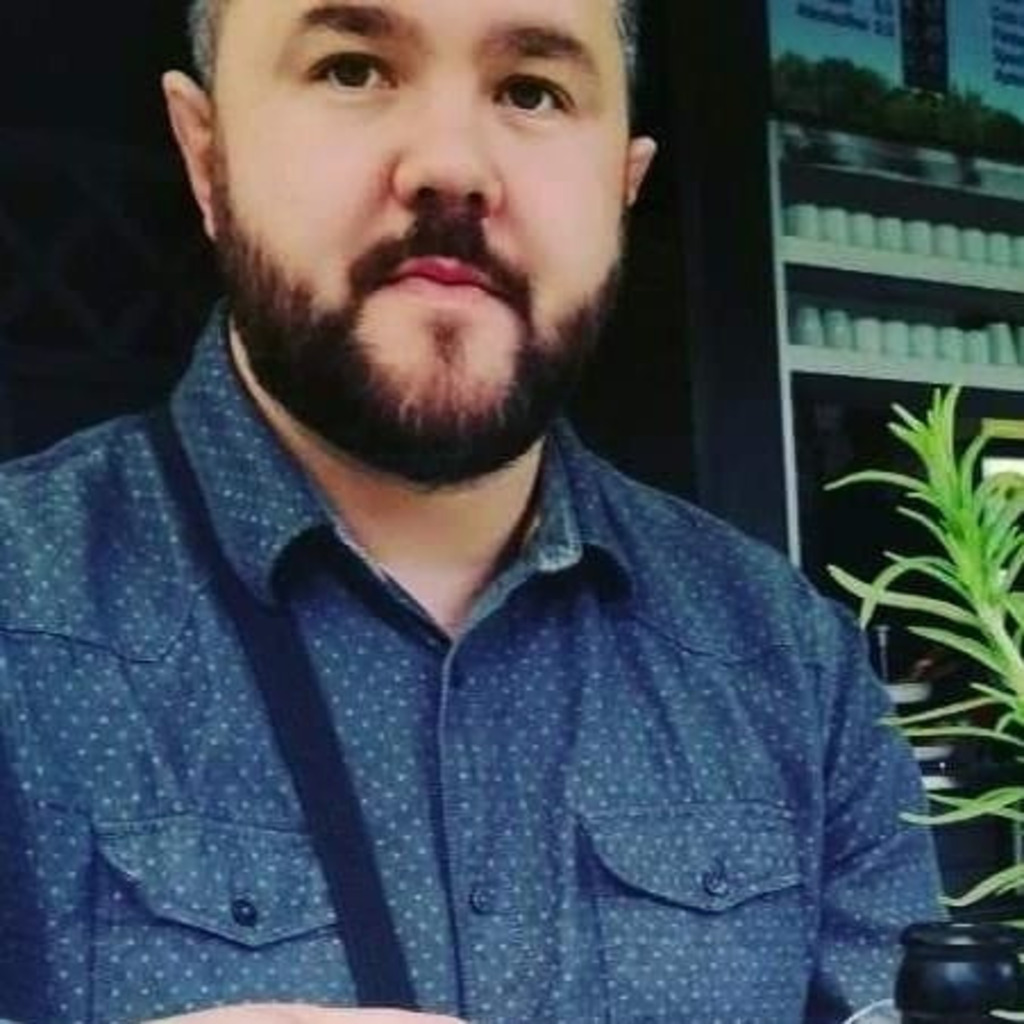 Milos Radovic - examinierter Gesundheits- und Krankenpfleger ...