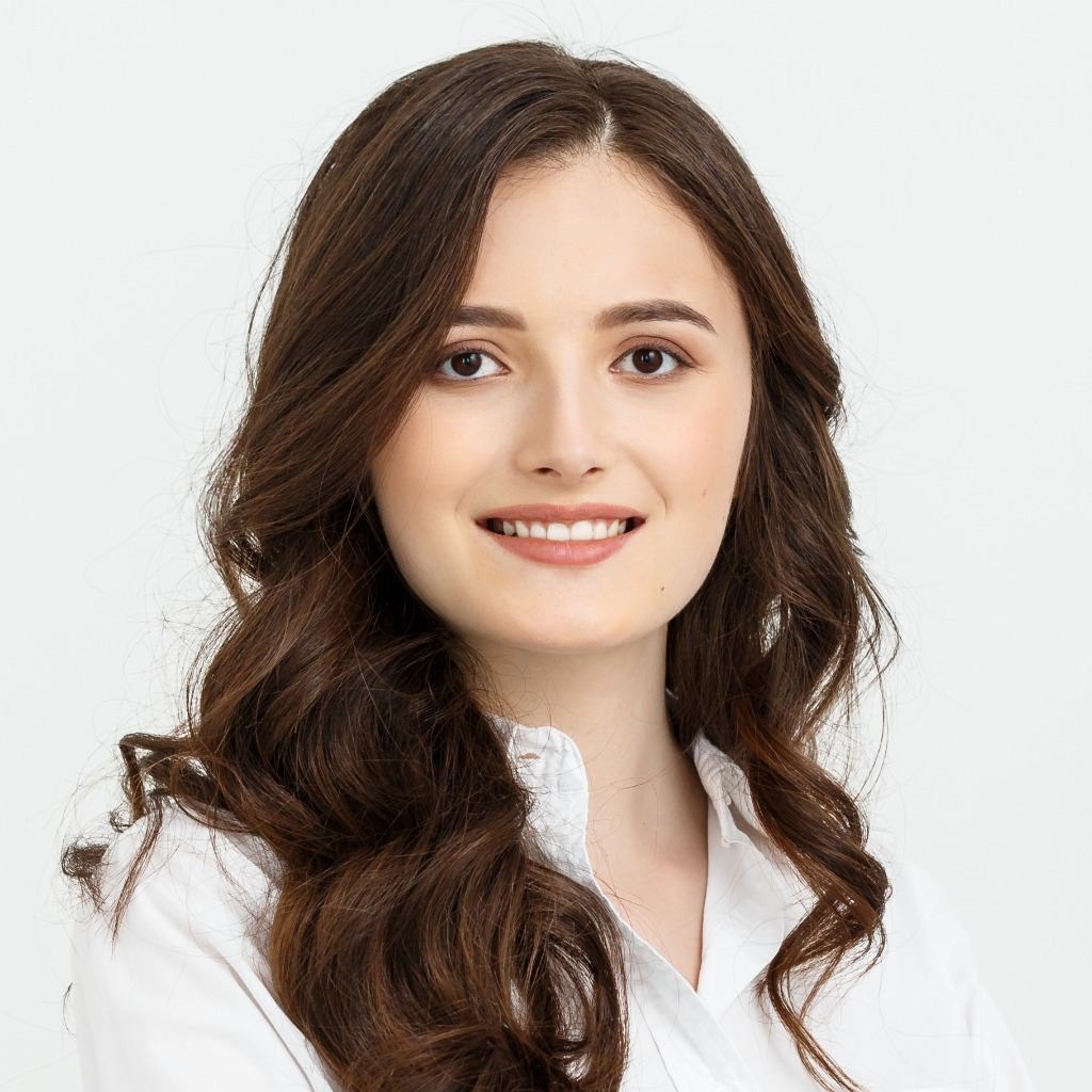 Ramona Hall's Instagram, Twitter & Facebook on IDCrawl