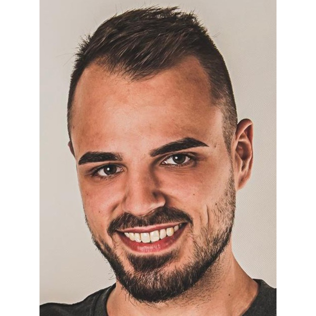 André Frank - Vorarbeiter und CNC-Programmierer - Ben Buchele ...