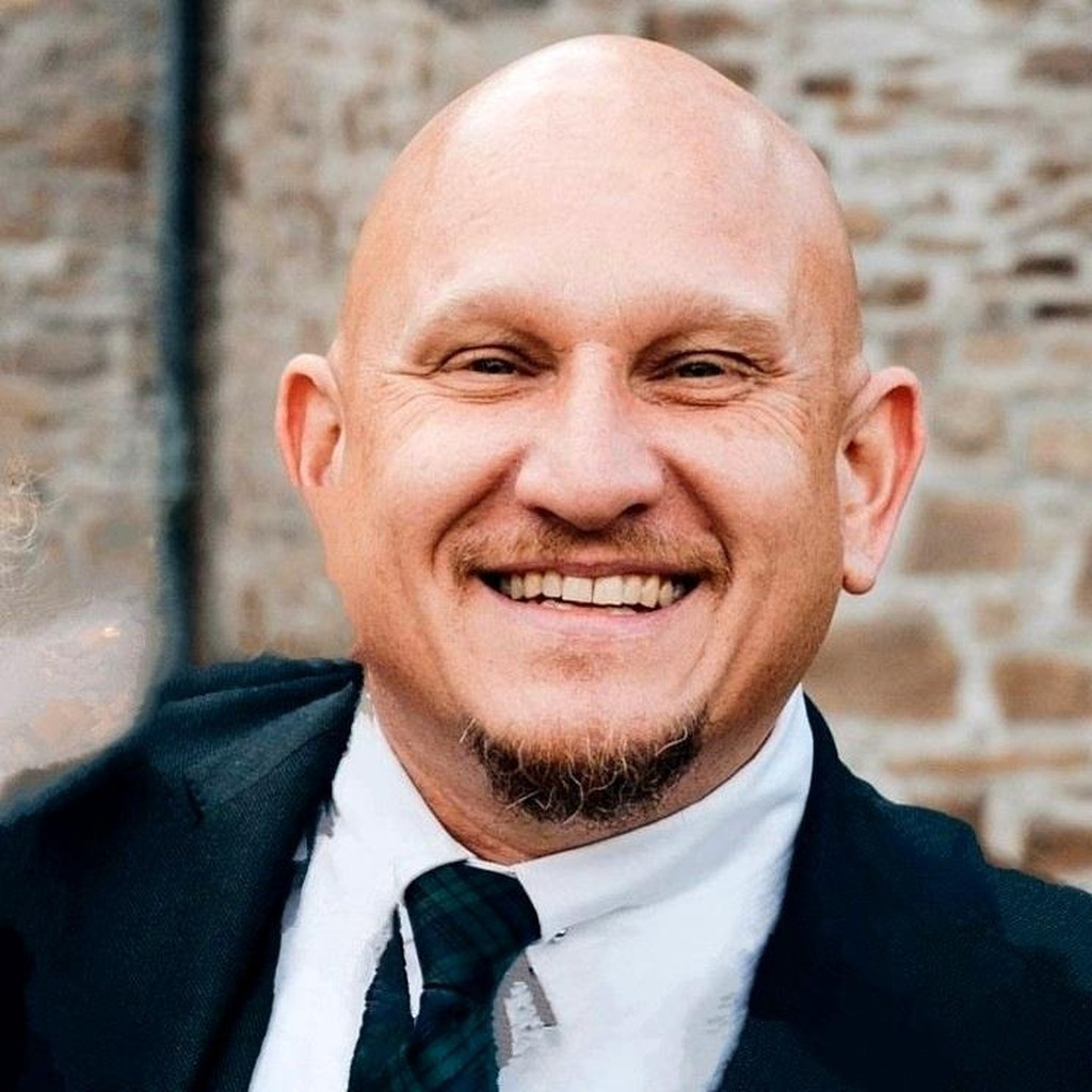 Michael Antoine - Maschinenführer-Rollenoffsetdrucker - WeirichMedien ...