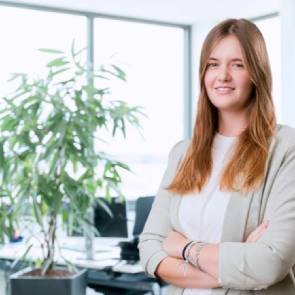 Kim Rostan - Sourcing Manager Contracing - FERCHAU | XING