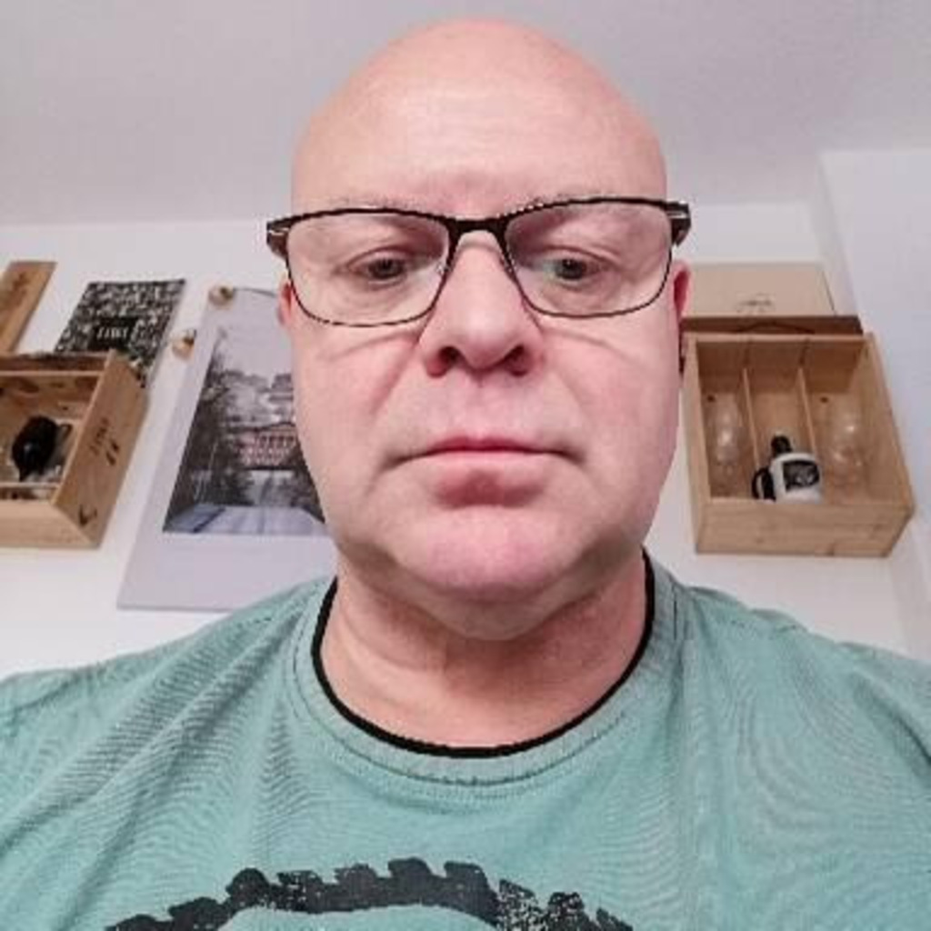 Michael Simon - Auslieferungsfahrer - Weinhandlung SCHLUCKSPECHT | XING