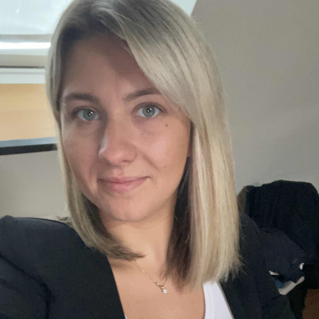 Laura Schumacher's Instagram, Twitter & Facebook on IDCrawl