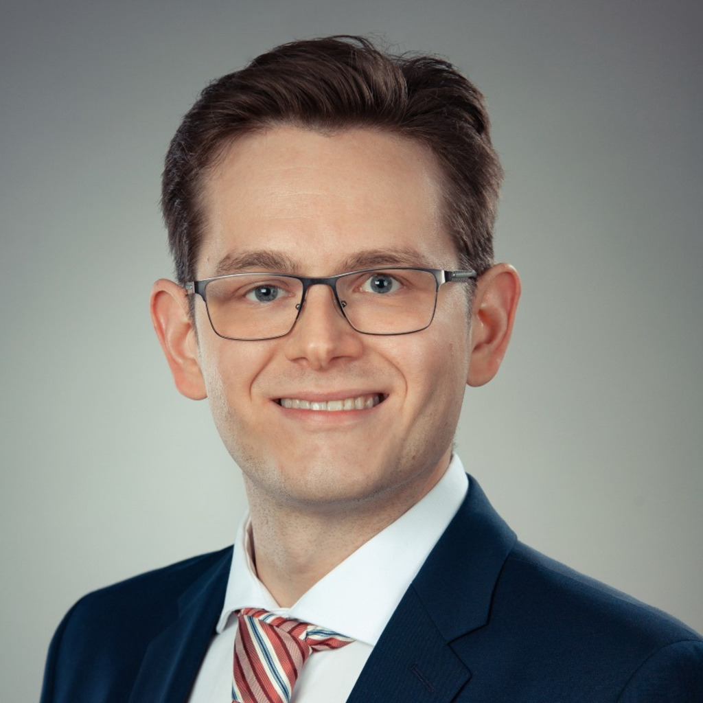 Dr. Julian Eckhardt - Analyst - d-fine | XING