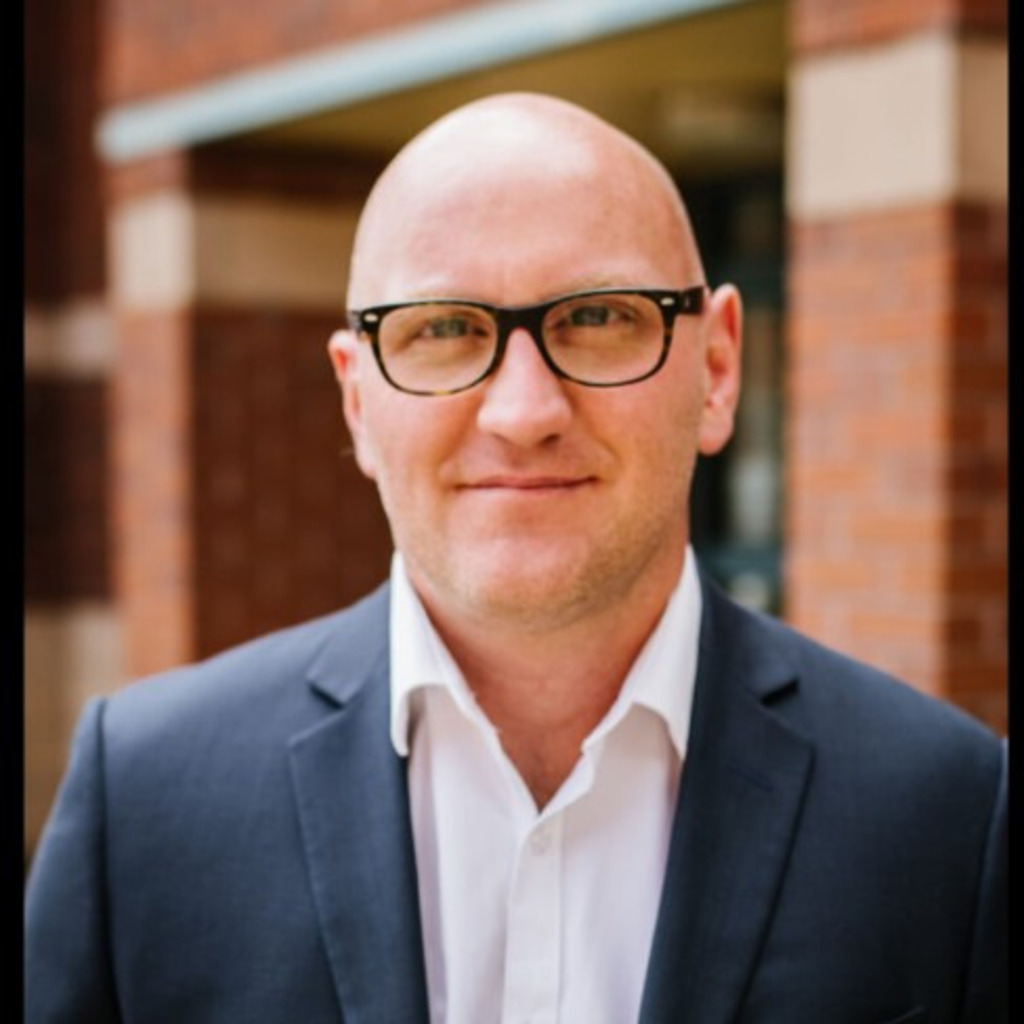 Chris Worden - Financial Consultant - Daniel Müller | XING