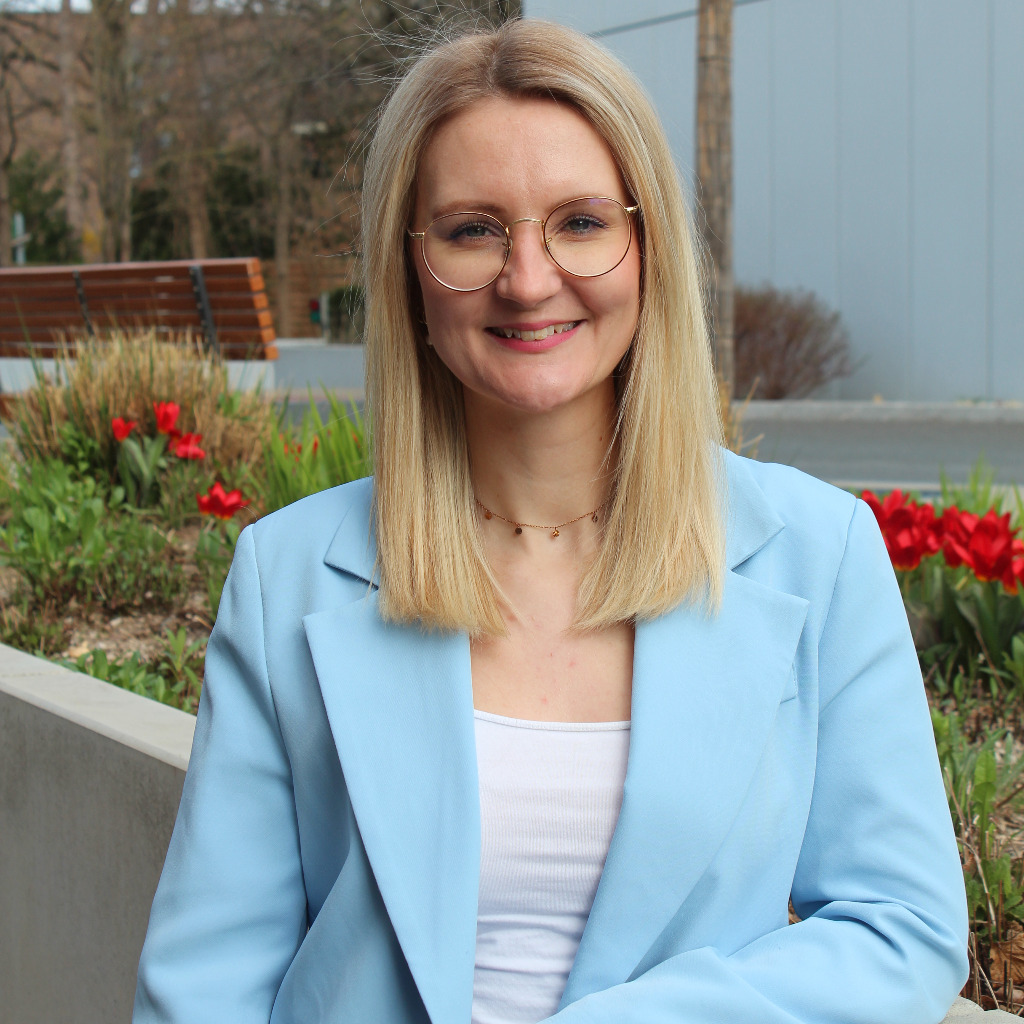 Julia Mallonn - Online-Projektmanagerin & Online-Konzeptionerin ...