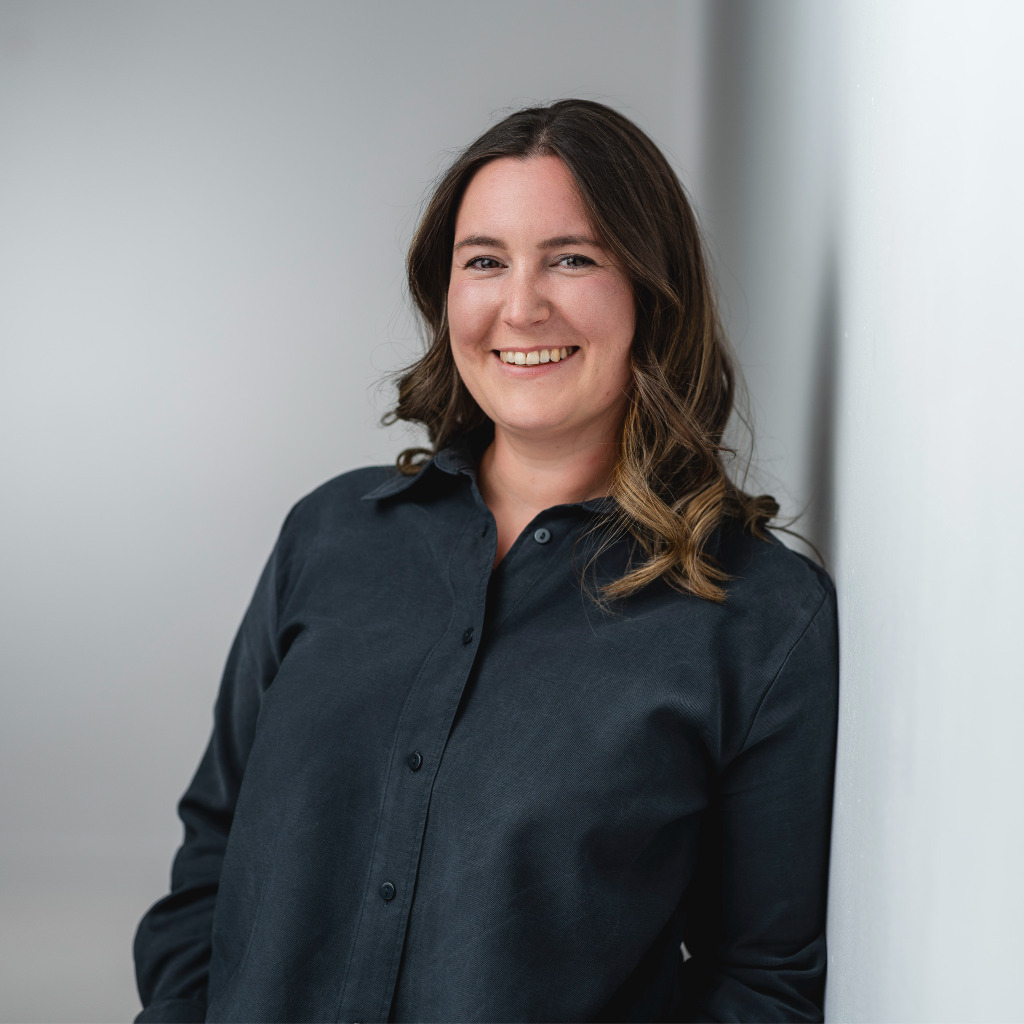 Alisa Jordan - Office-Assistenz und Seminarkoordination - VOSS ...