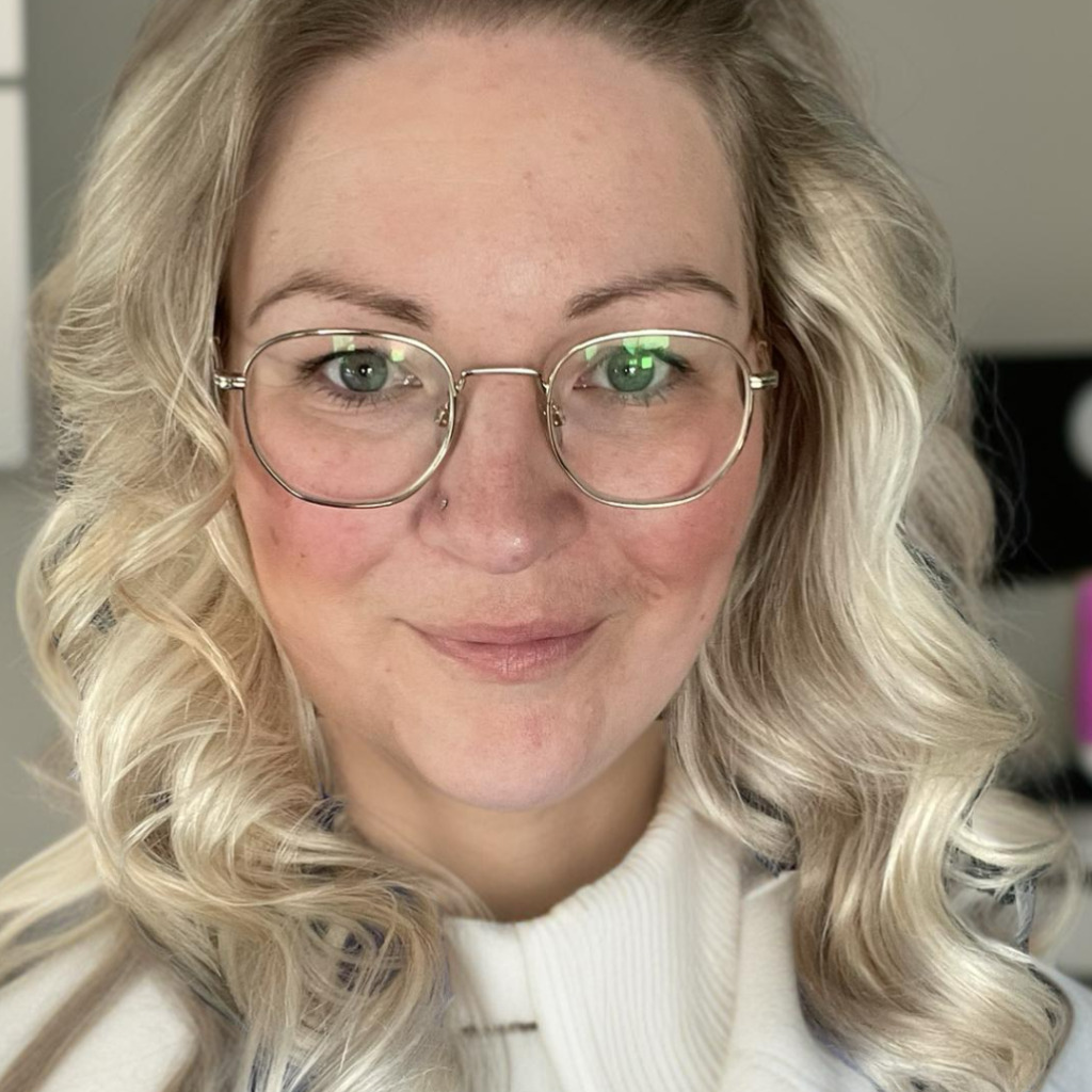 Jessica Beck - Vertriebsassistentin - Fricke Nutzfahrzeuge GmbH | XING