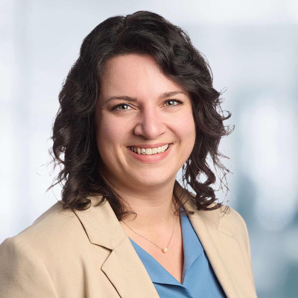 Anja Moser - Broking Director Süd - SCHUNCK GROUP | XING