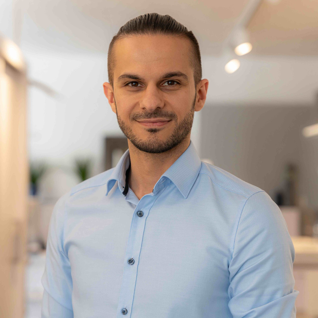 Raphael Winter - Leiter Ausstellungsbereich - PFEIFFER & MAY Gruppe | XING