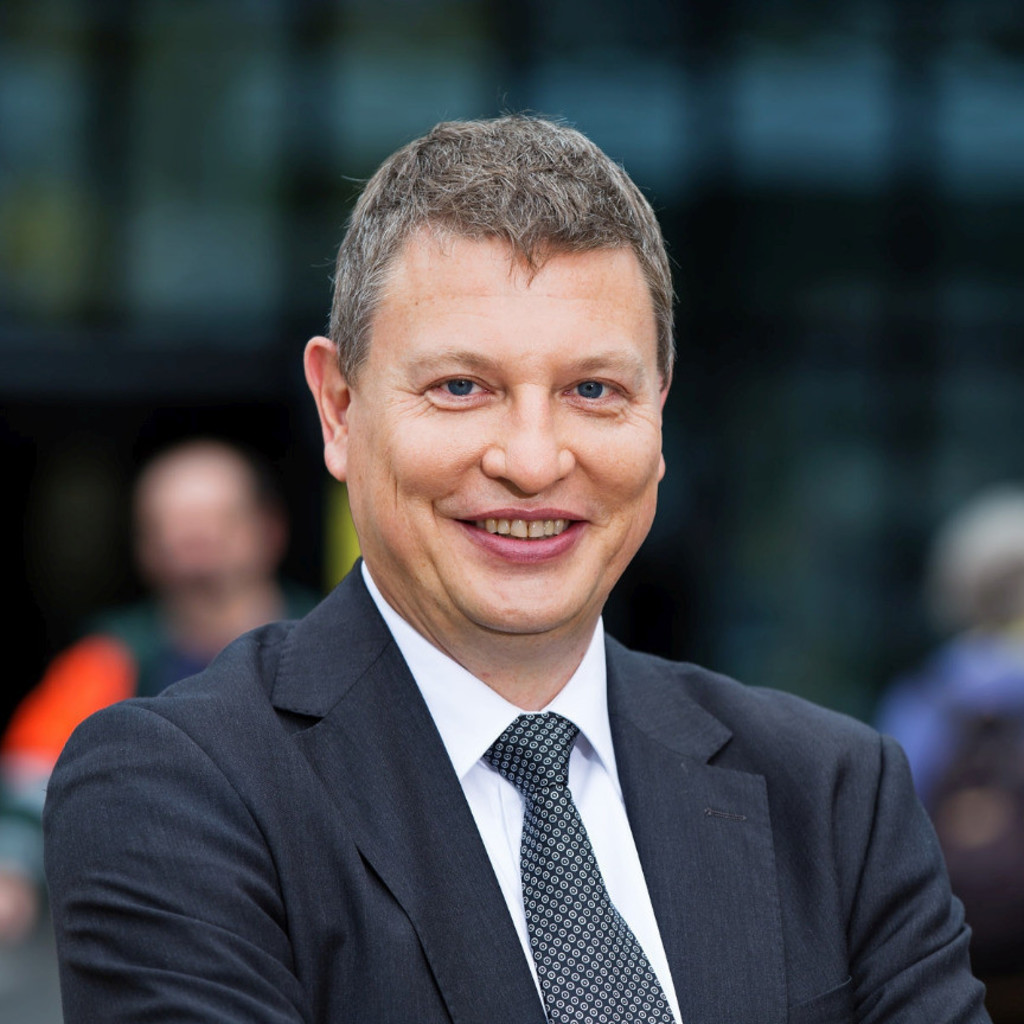 Daniel Mäder - Sen. Consultant Data Center-Systems & Leiter Marketing ...