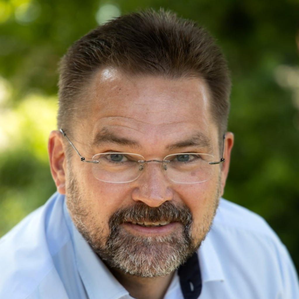 Bernd Thomas's Instagram, Twitter & Facebook on IDCrawl