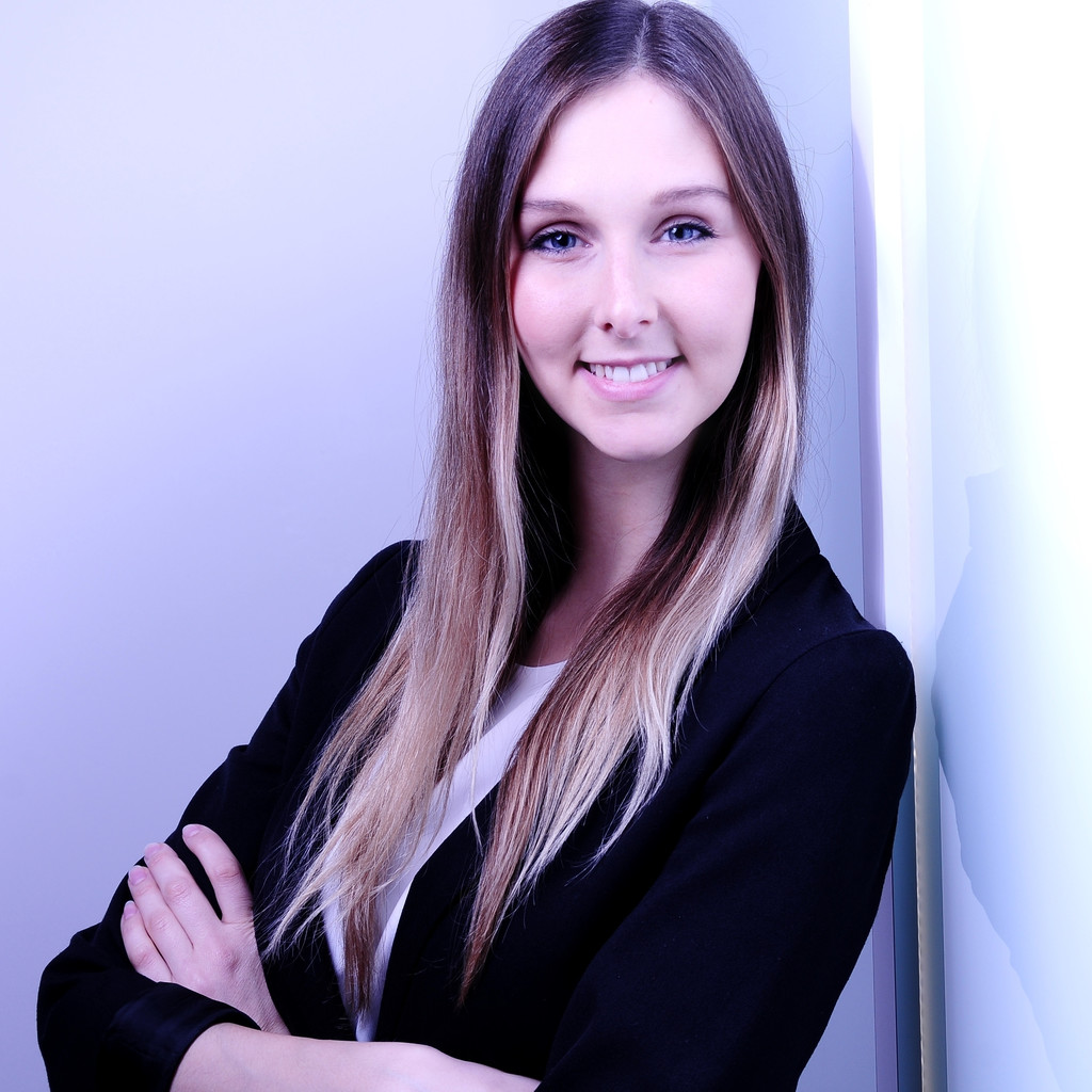 Jessica Bertsch - Brand Manager - Hochschule Fresenius | XING