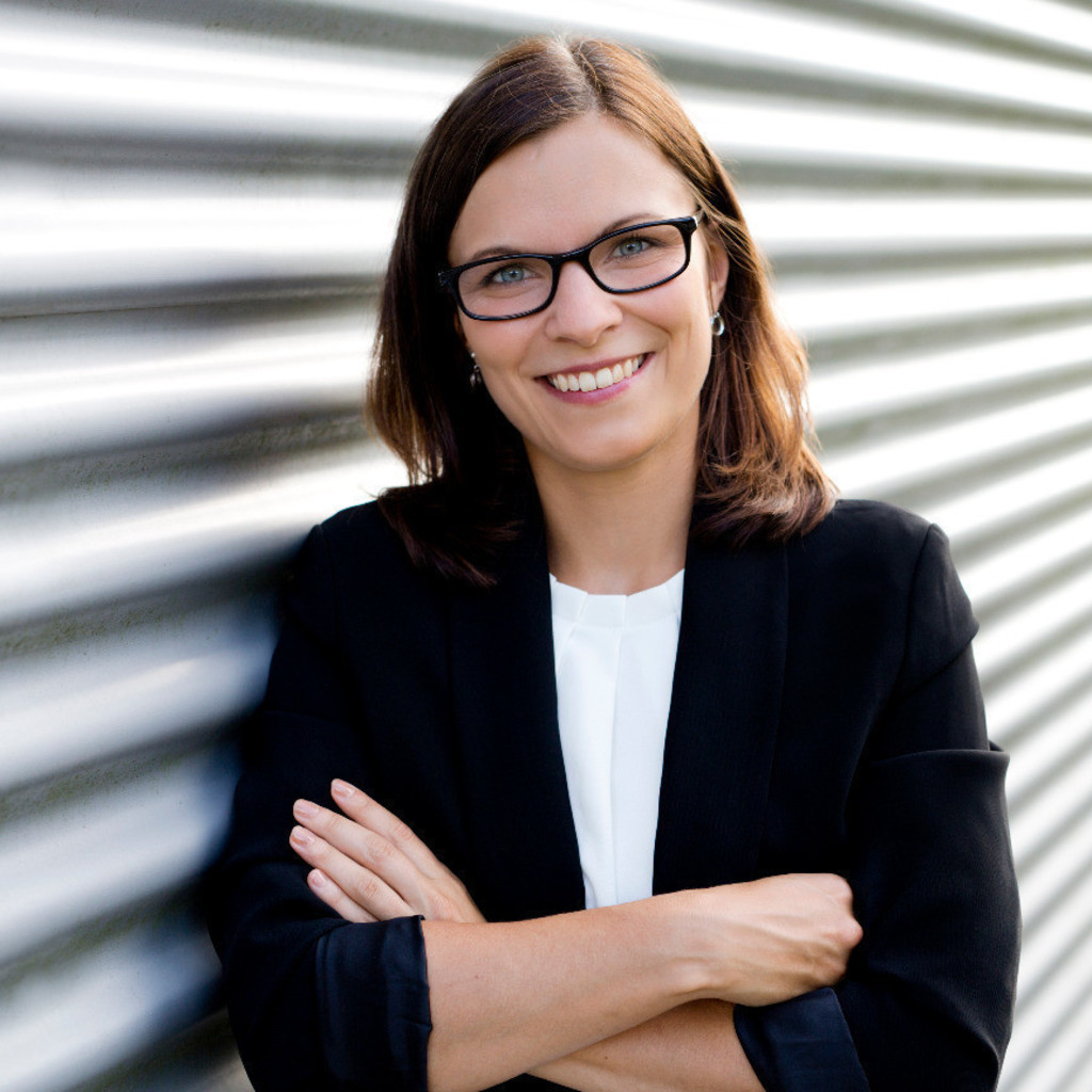 Stephanie Schmid - Senior Personalreferentin - AssetMetrix GmbH | XING