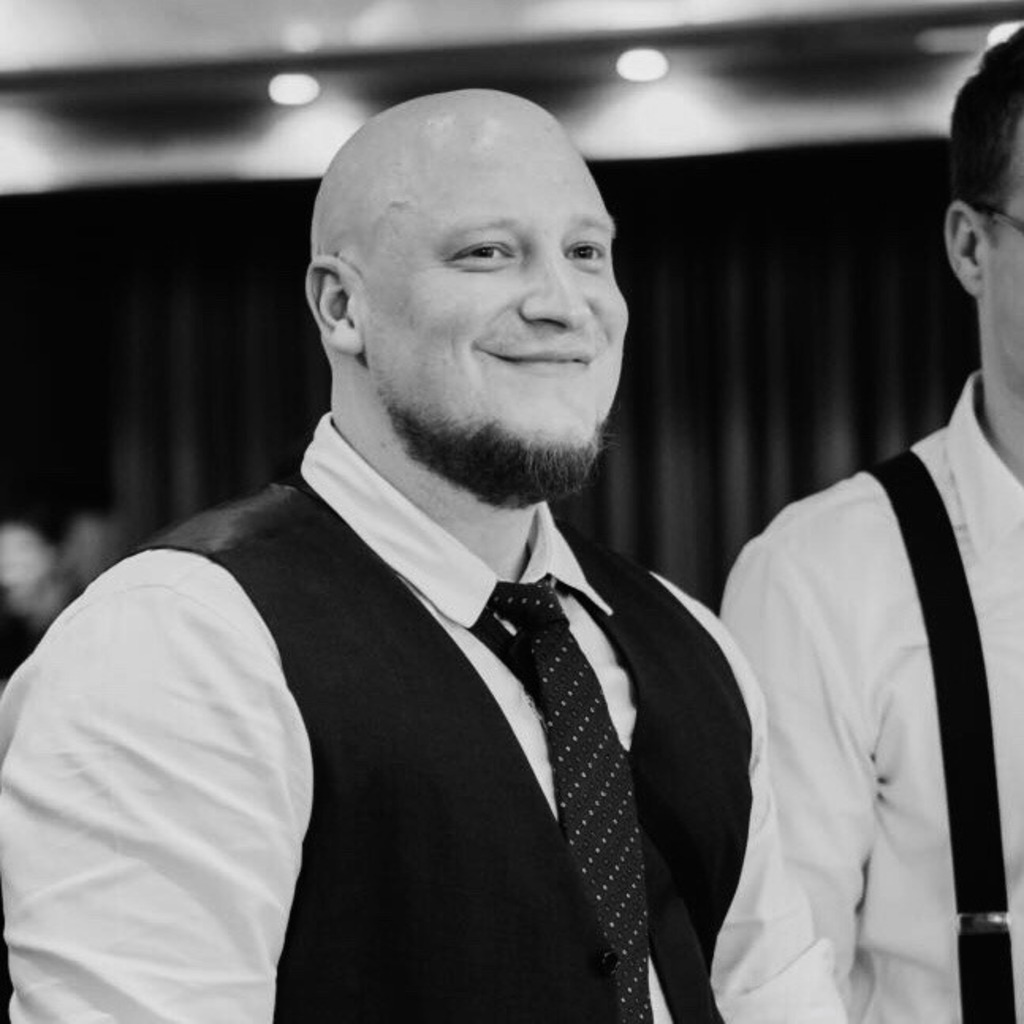 Christopher Moll - Hörakustikmeister,Fachgeschäftsleitung - Sonova ...