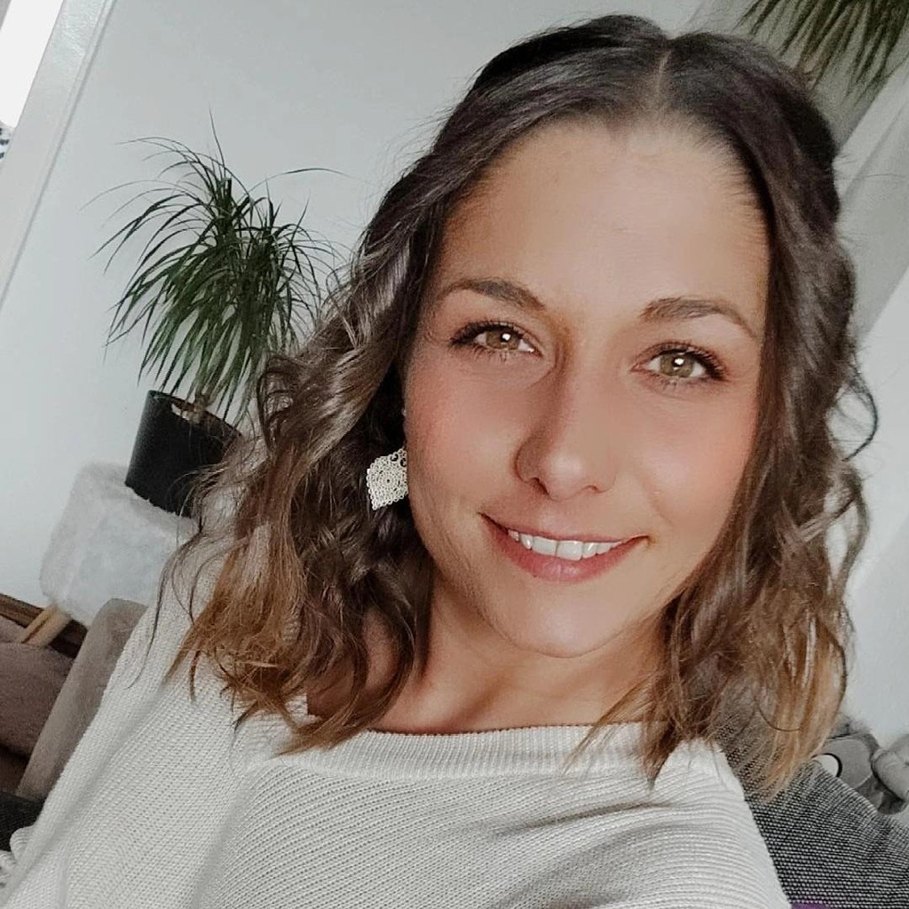 Daniela Rosert - Kauffrau Einzelhandel - Bestseller Stores Germany GmbH ...