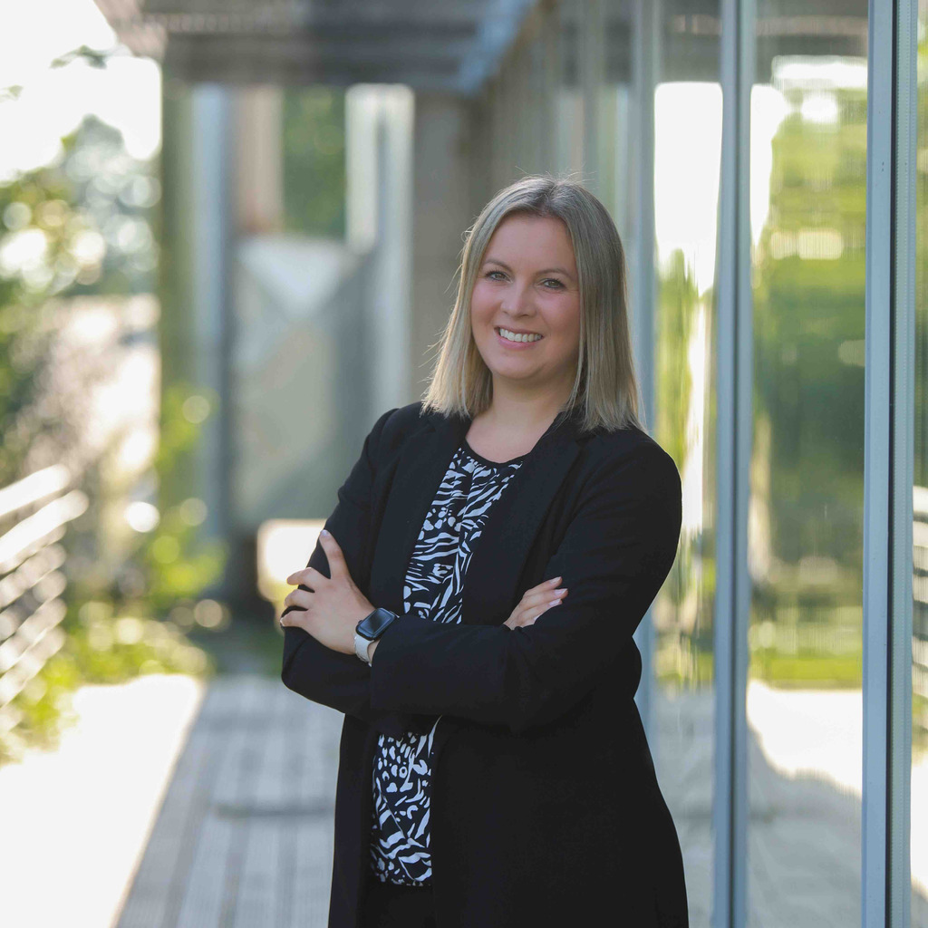 Jennifer Key - Bürokauffrau in Buchhaltung und Personalwesen ...