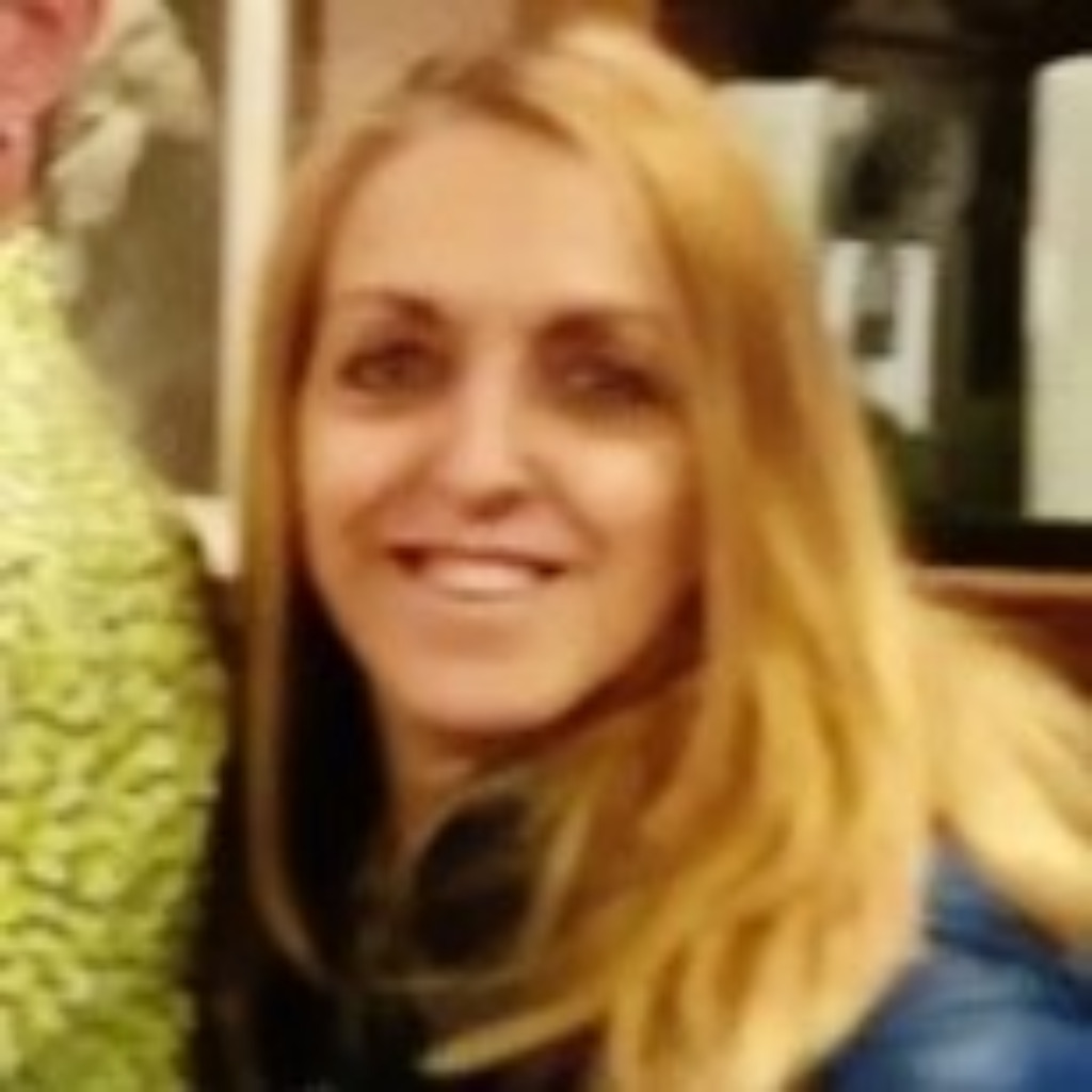 Danielle Cyr - Founder/Recruiter - Cyr Legal Search | XING