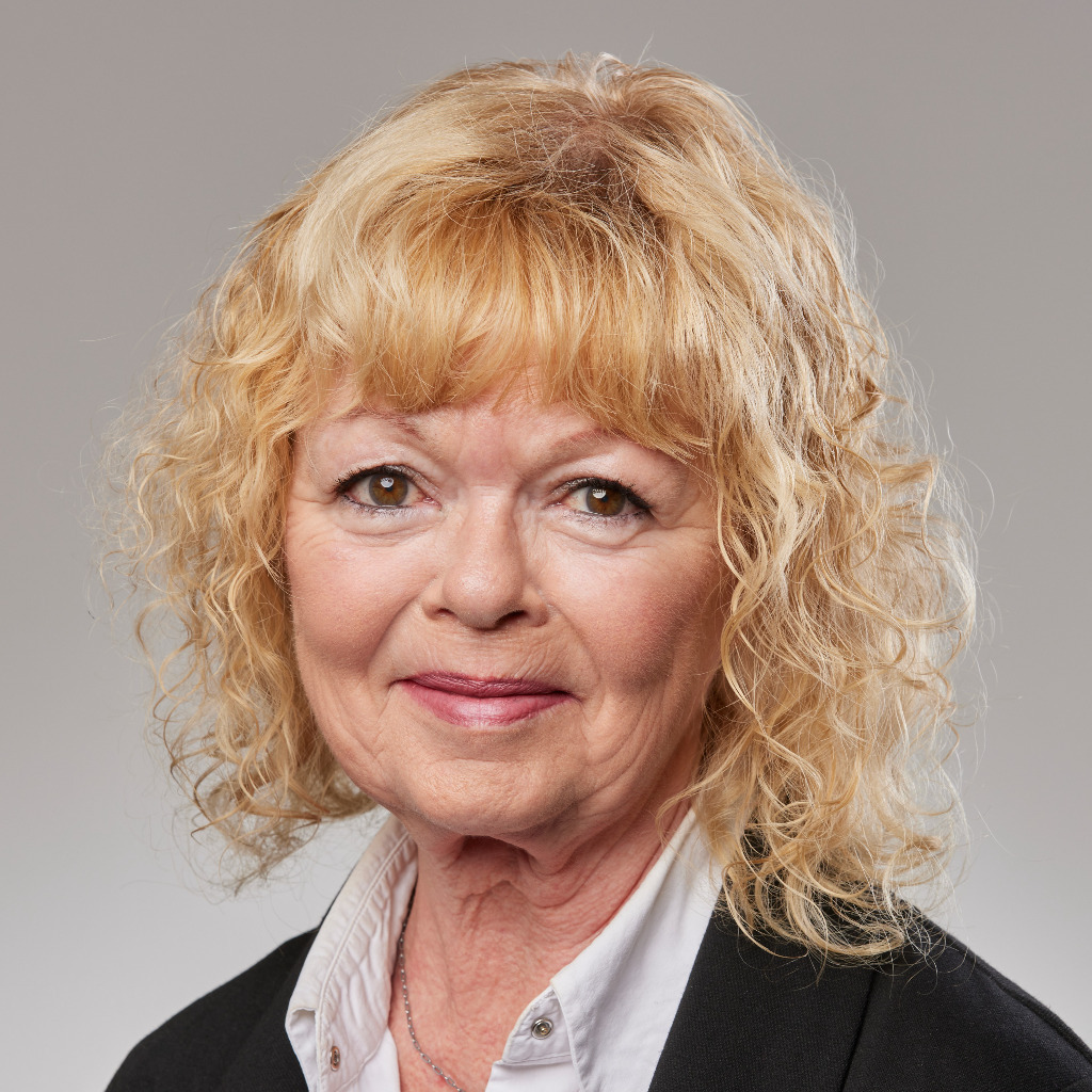 Christine Bachmann's Instagram, Twitter & Facebook on IDCrawl