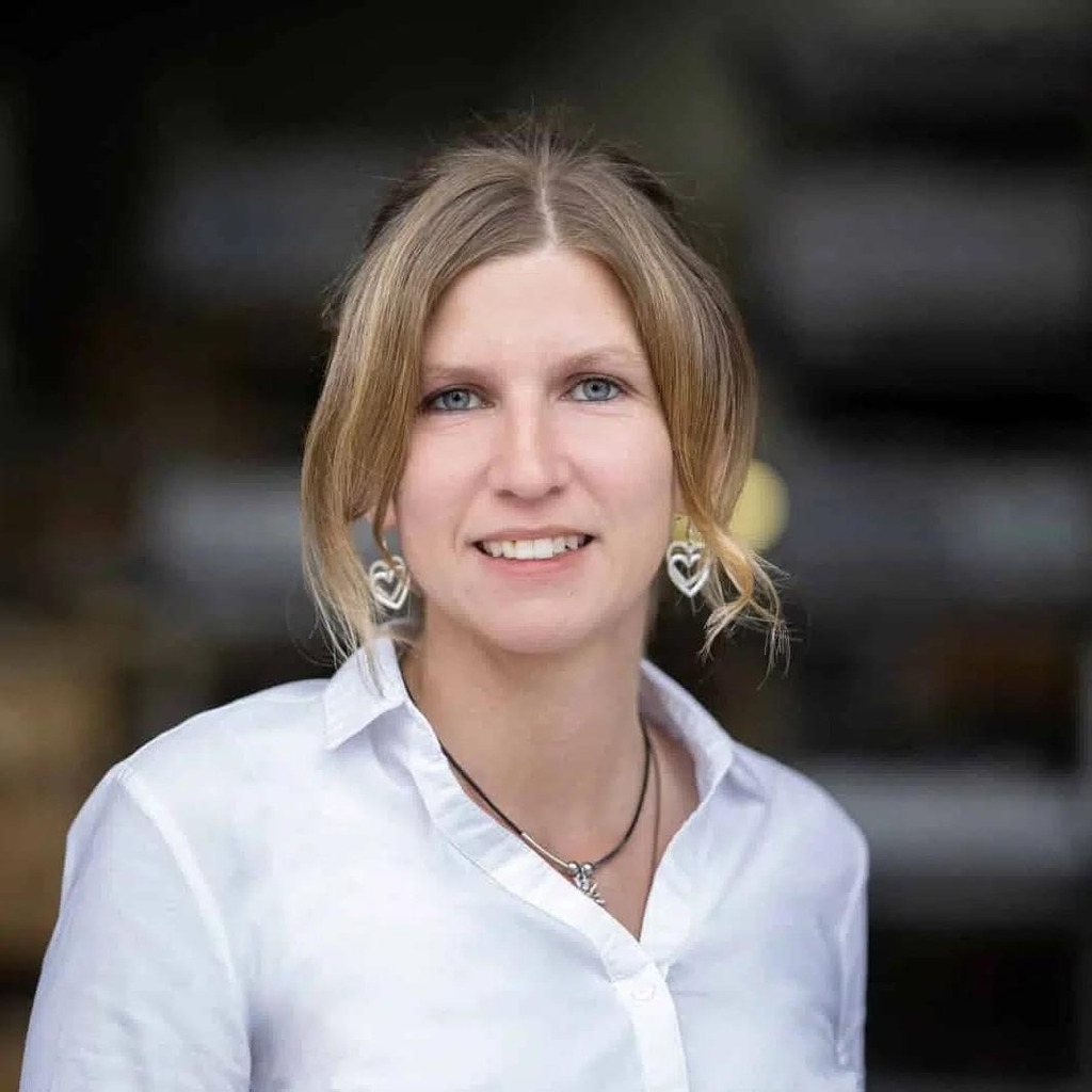 Stephanie Scheld - Personalmanagerin LAYER Großhandel GmbH & Co. KG ...