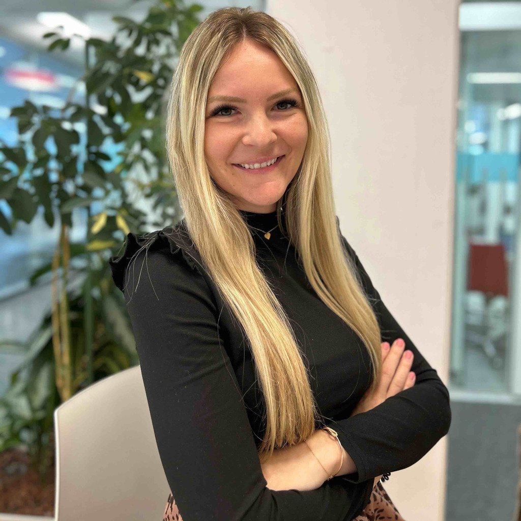 Eva Lang - Human resource management - Hochschule Pforzheim ...