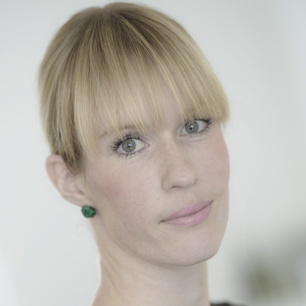 Ellen Philipp - Brand Business Manager Luxury Brands DACH - Luxottica ...