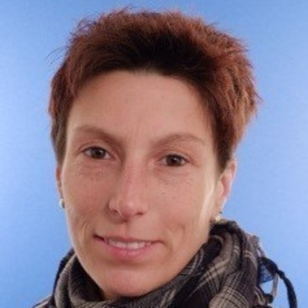 Nicole Engel - Fahrerin in der Personenbeförderung - LogoBus GmbH ...