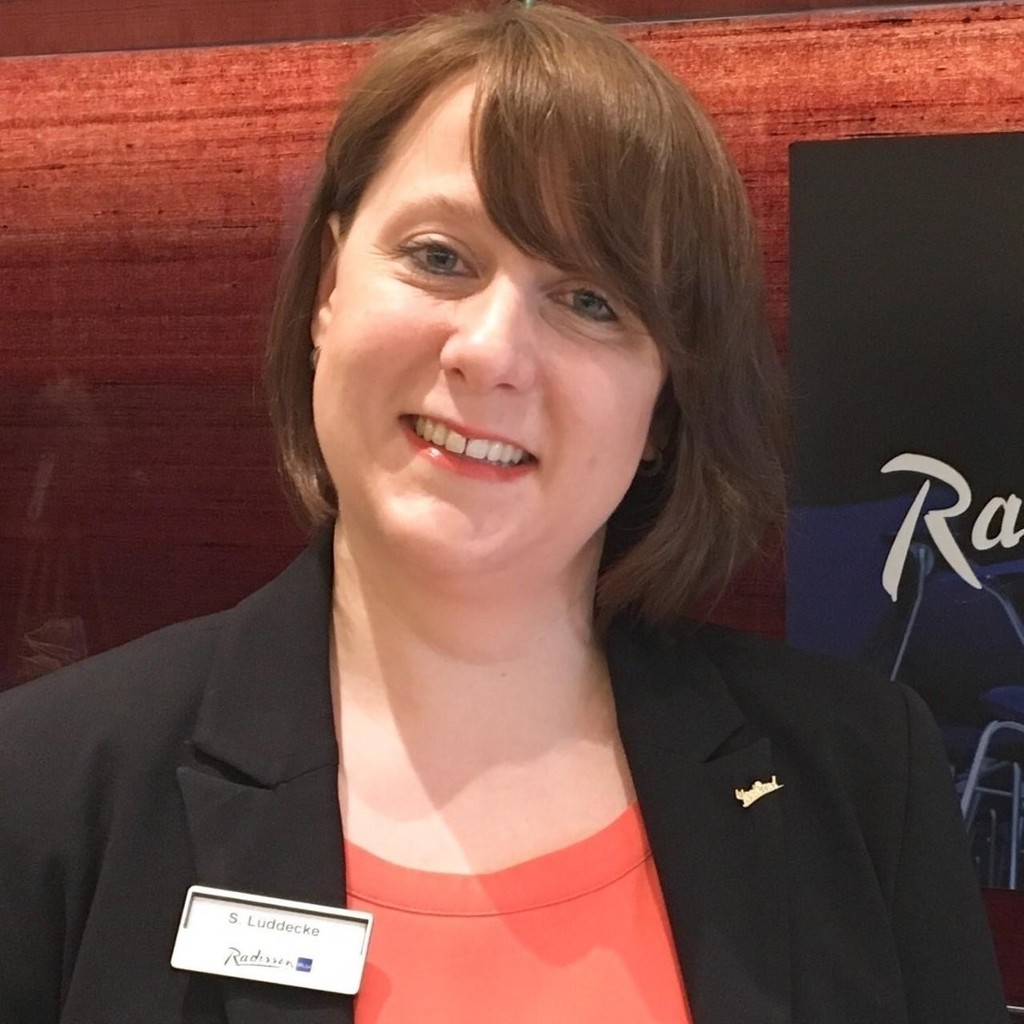 Sarah Lüddecke - Director Meetings & Events Convention Sales - Radisson ...