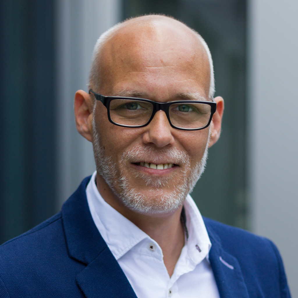 Simon Grünewald - Personalberater/Headhunter - Fashion & Lifestyle ...