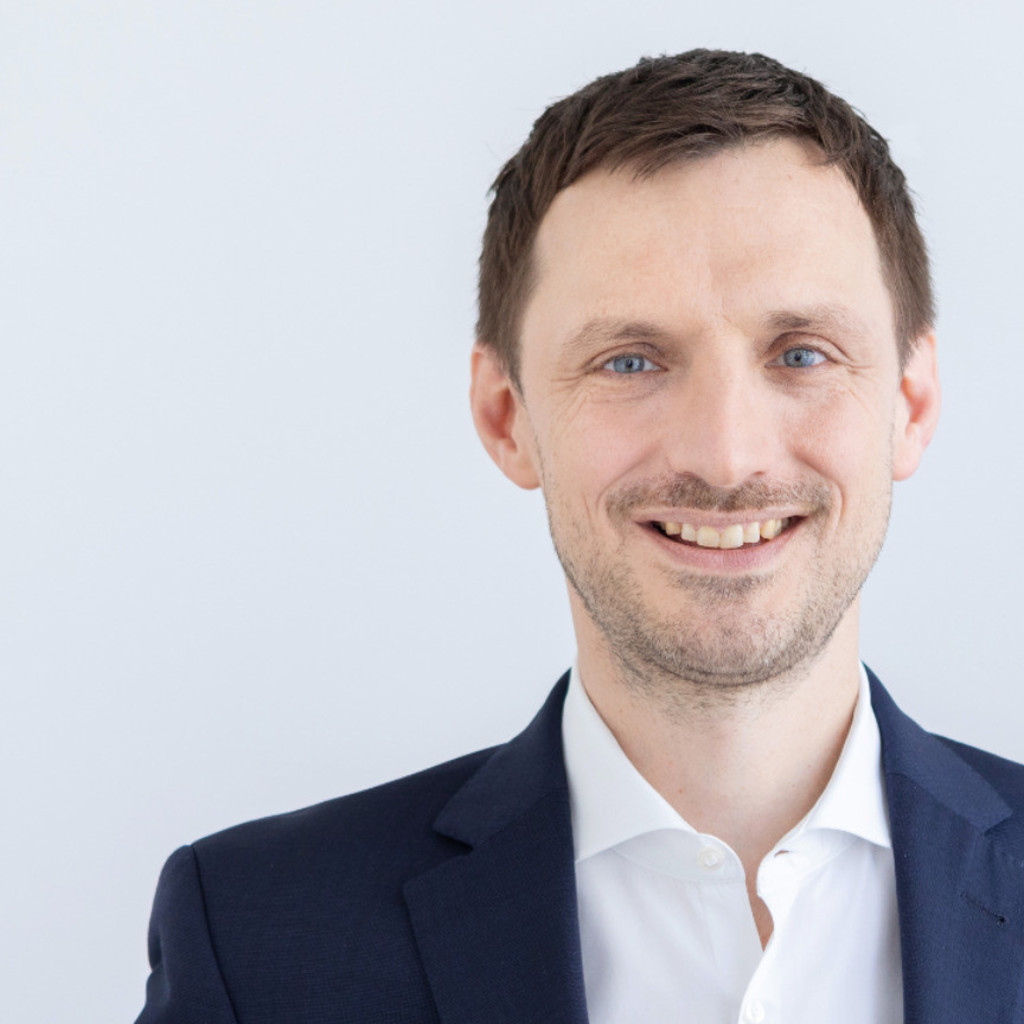 Florian Ernst - Teamleiter Marketing - BayernLB | XING