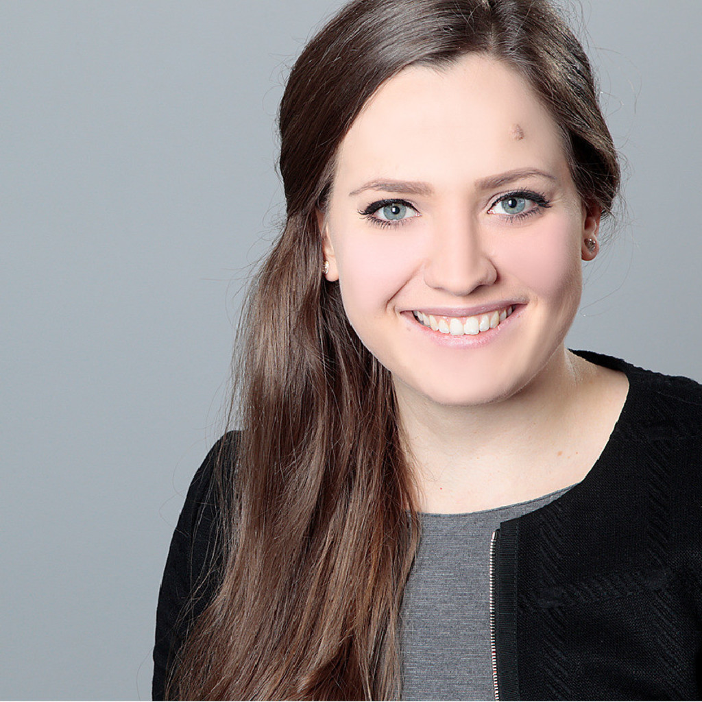 Lisa-Maria Summerer - Key Account Manager Prostate Cancer - Astellas ...