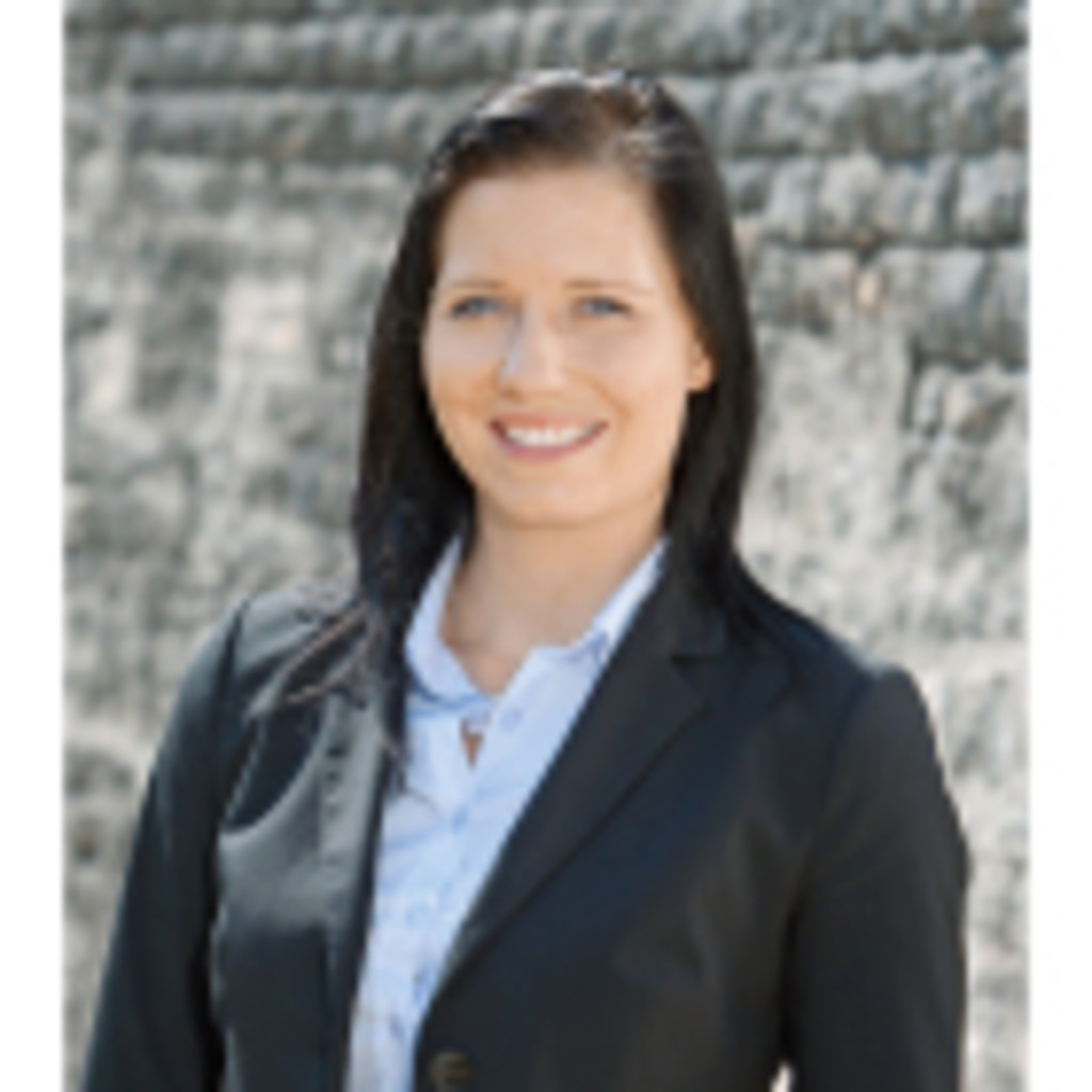 Manuela Hug - COO - Deep Impact AG | XING