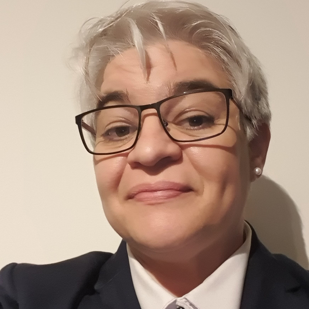 Sabrina La Versa - Senior-Projektmanagerin - Viebrockhaus Vertriebs ...