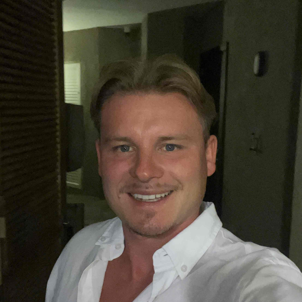 Rene‘ Orllati - Teamleiter Produktion Spritzguss - Hanselmann & CIE ...